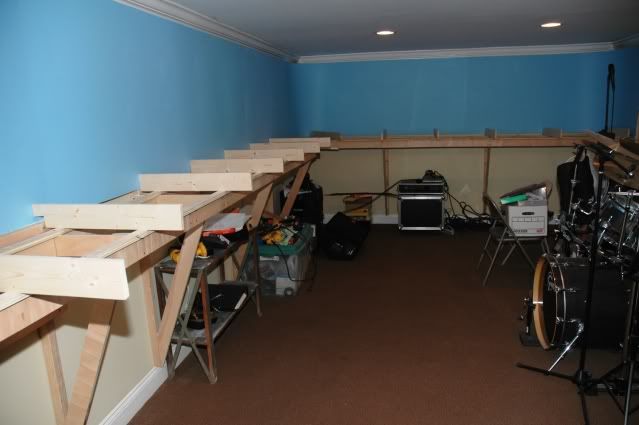 Pics of my new layout benchwork - nScale.net